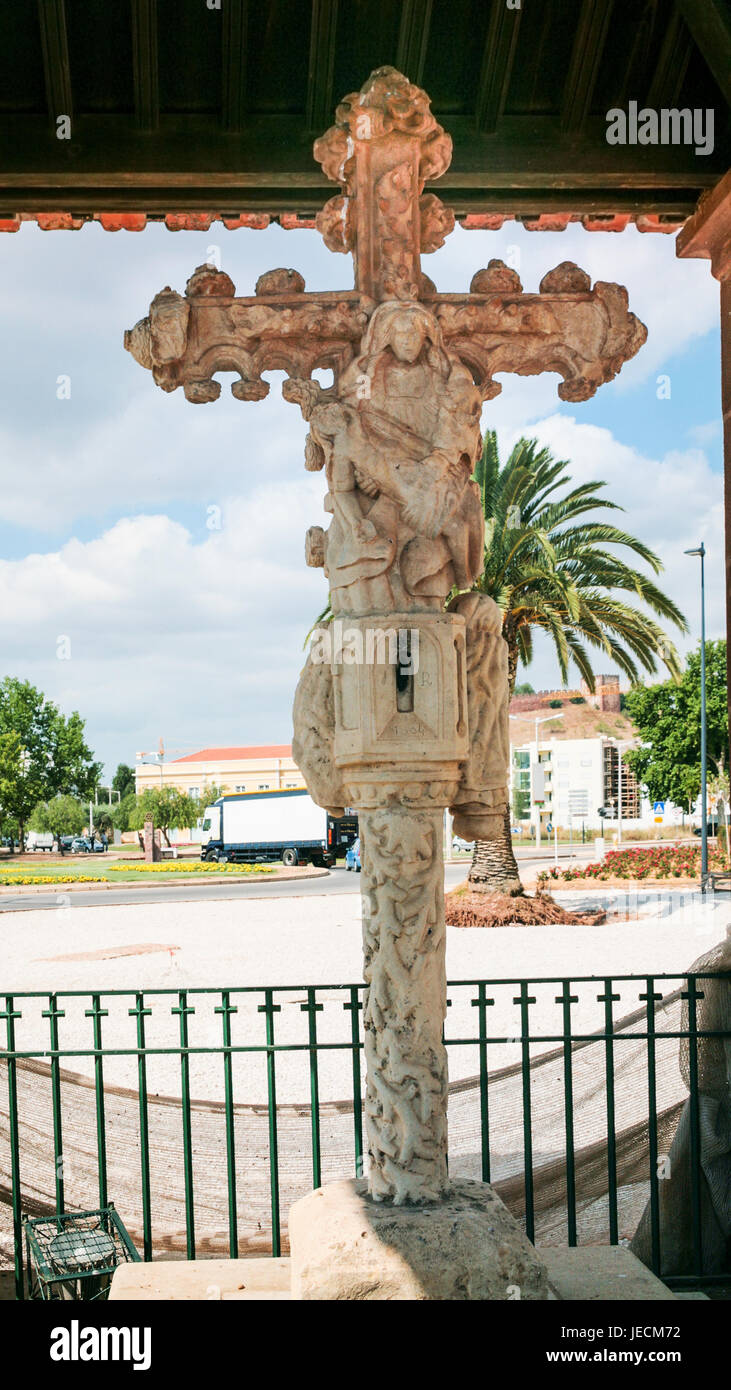 Travel to Algarve Portugal - The Cruz de Portugal (Cross of Portugal ...