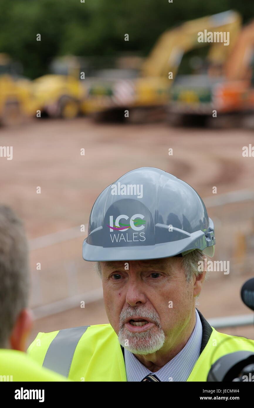 Sir terry matthews hi-res stock photography and images - Alamy