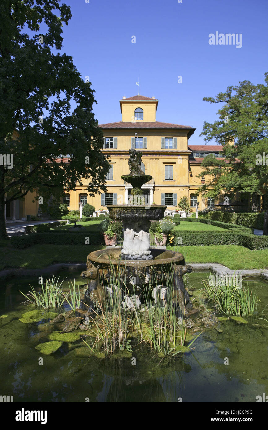 Fountain in courtyard munich hi-res stock photography and images - Alamy
