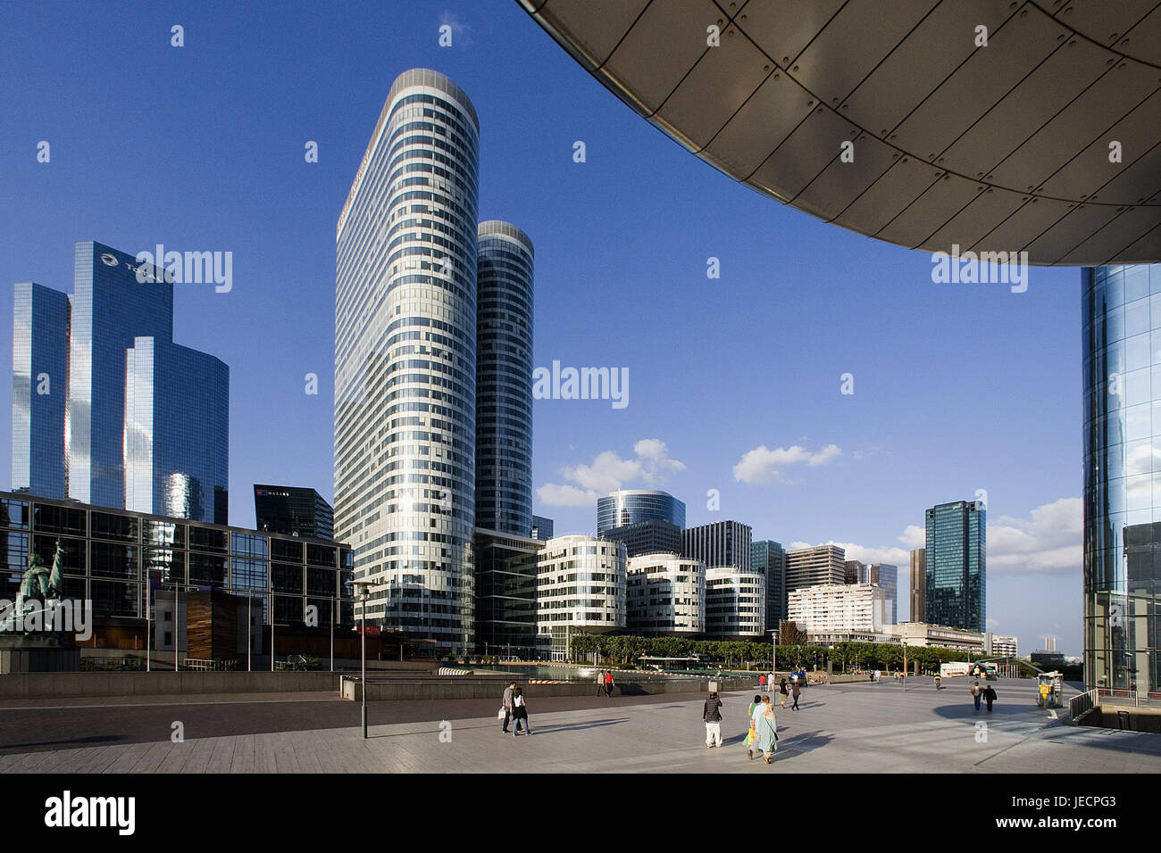 France, Paris, part of town of La Defense, office building, square ...