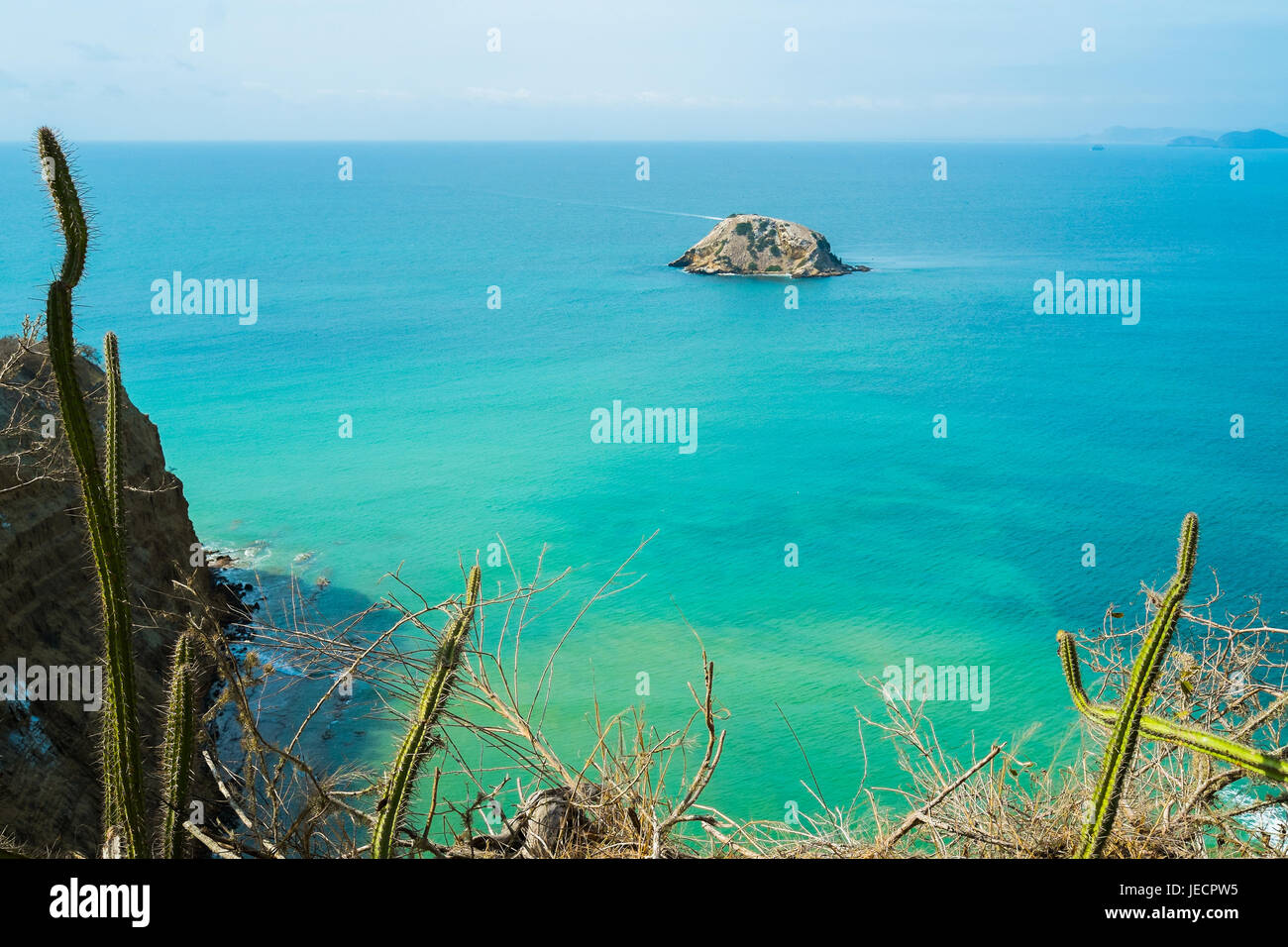 Machalilla national park ecuador pacific hi-res stock photography and ...