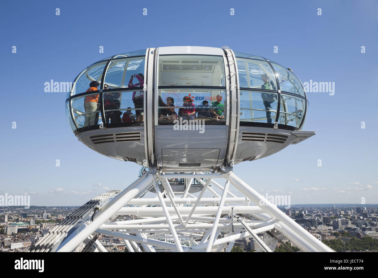 London eye cabin hi-res stock photography and images - Alamy