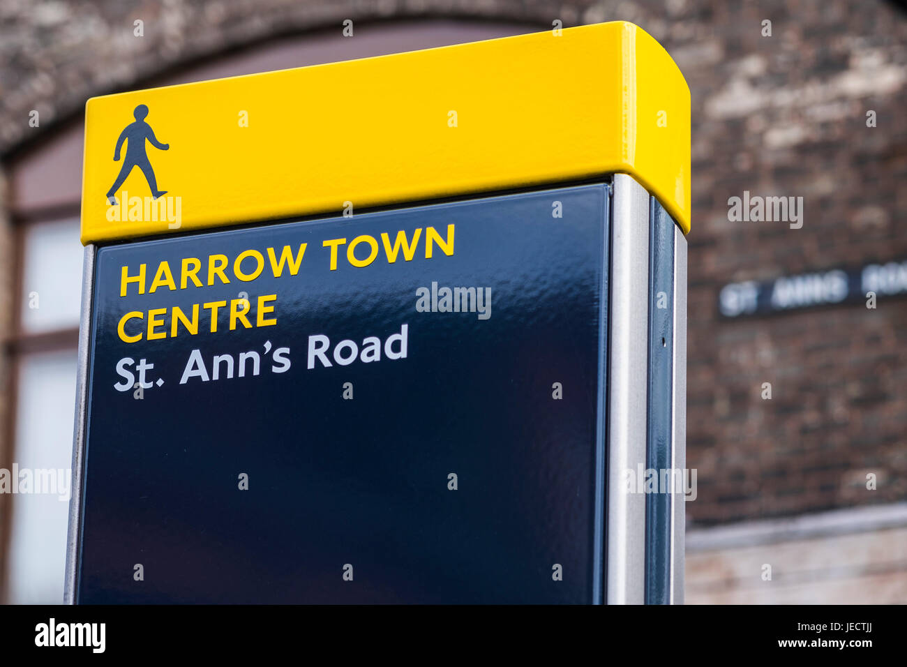 Town centre road sign hi-res stock photography and images - Alamy