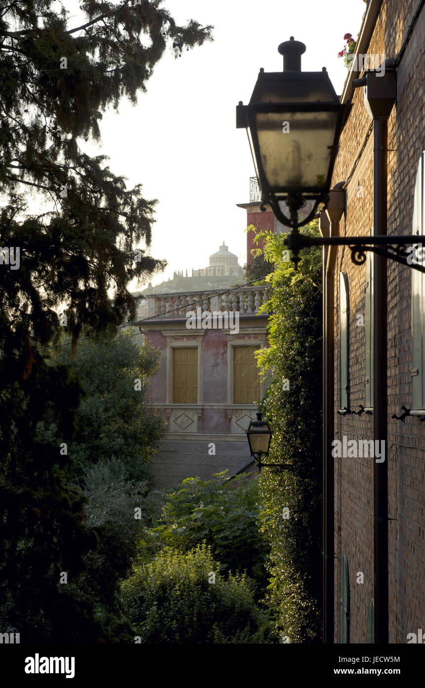Verona old town, veneto region, italy hi-res stock photography and ...