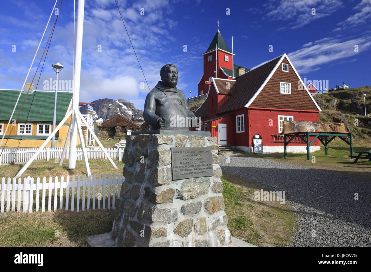 Bust monument statue hi-res stock photography and images - Alamy