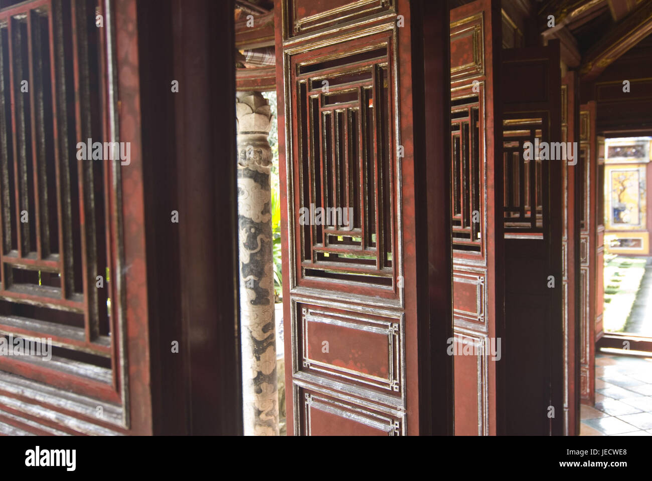 Temple doors hi-res stock photography and images - Alamy