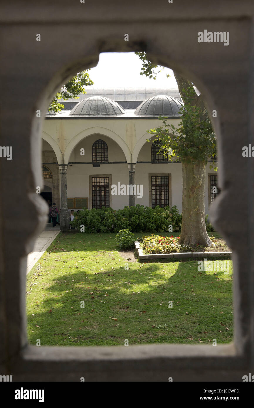 Turkey, Istanbul, Topkapi palace, harem, inner courtyard Stock Photo ...