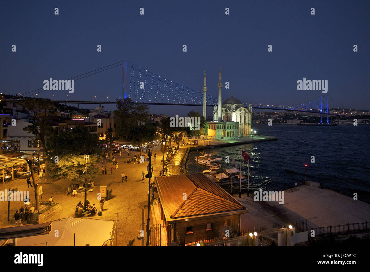 Turkey, Istanbul, Ortakoy mosque, Bosporus bridge at night Stock Photo ...
