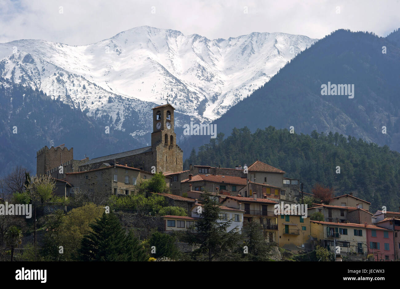 Pyrenees east ale hi-res stock photography and images - Alamy