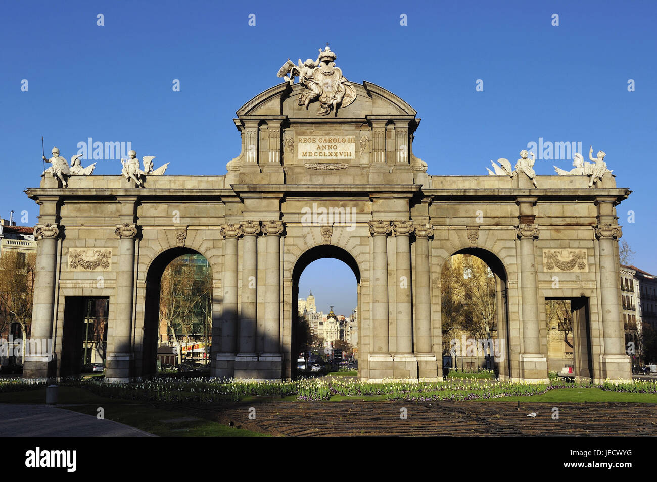 Puerta of alcala hi-res stock photography and images - Alamy