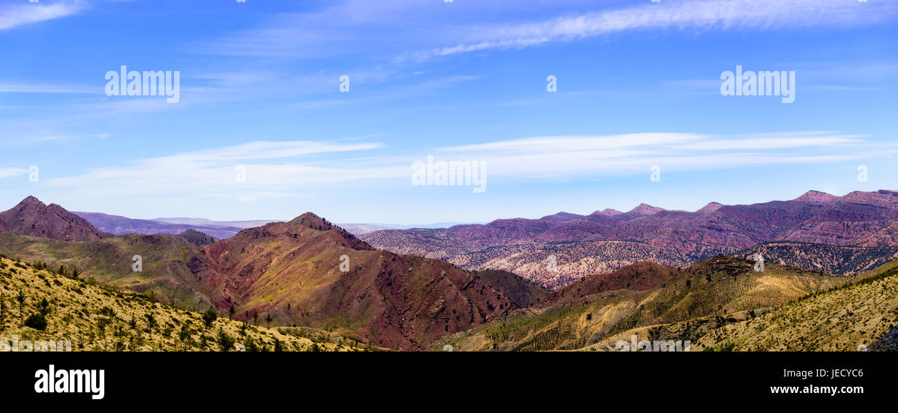 Top view of green mountains hi-res stock photography and images - Alamy