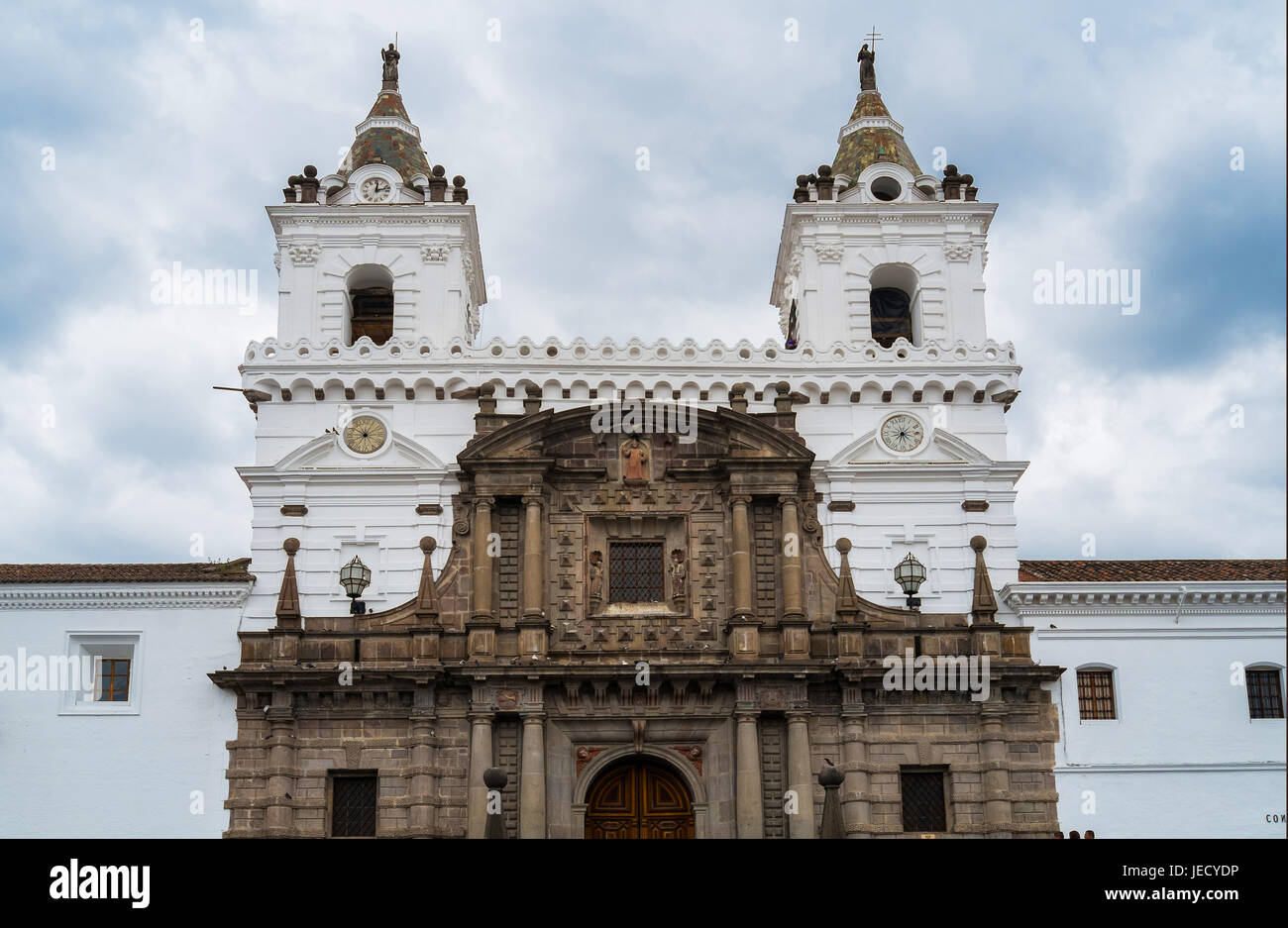 Iglesia san francisco quito hi-res stock photography and images - Alamy
