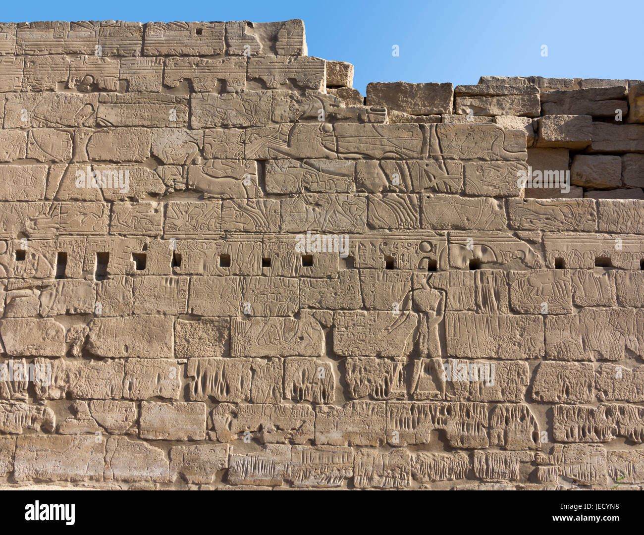 Wall at Luxor temple, Luxor city, Egypt Stock Photo - Alamy