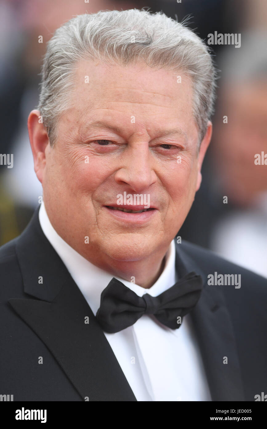 Al Gore attending the premiere of 'The Killing of a Sacred Deer' during ...