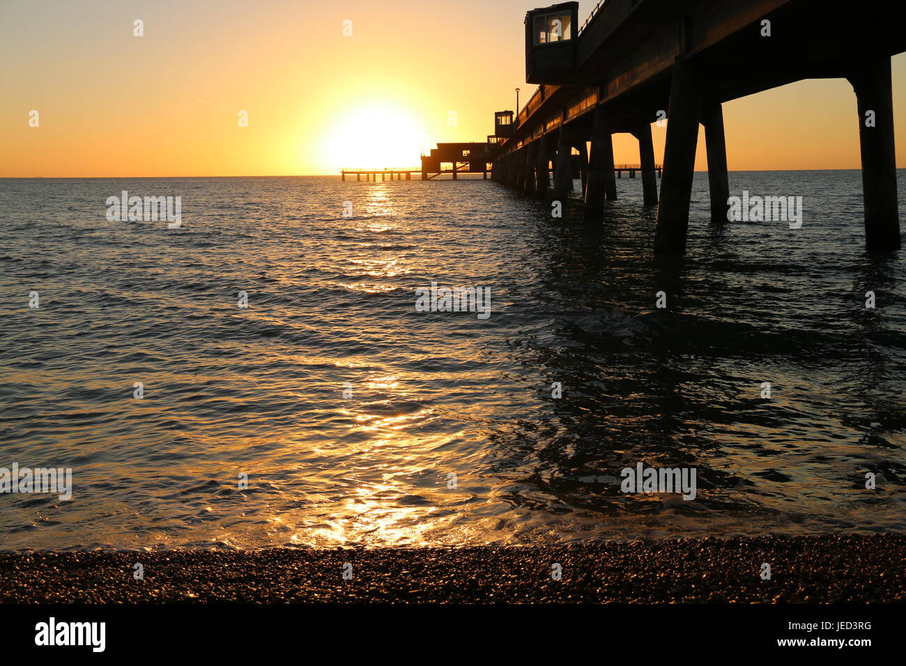 Best of Kent Guide - Highly Commended Photograph - Deal Pier sunrise ...