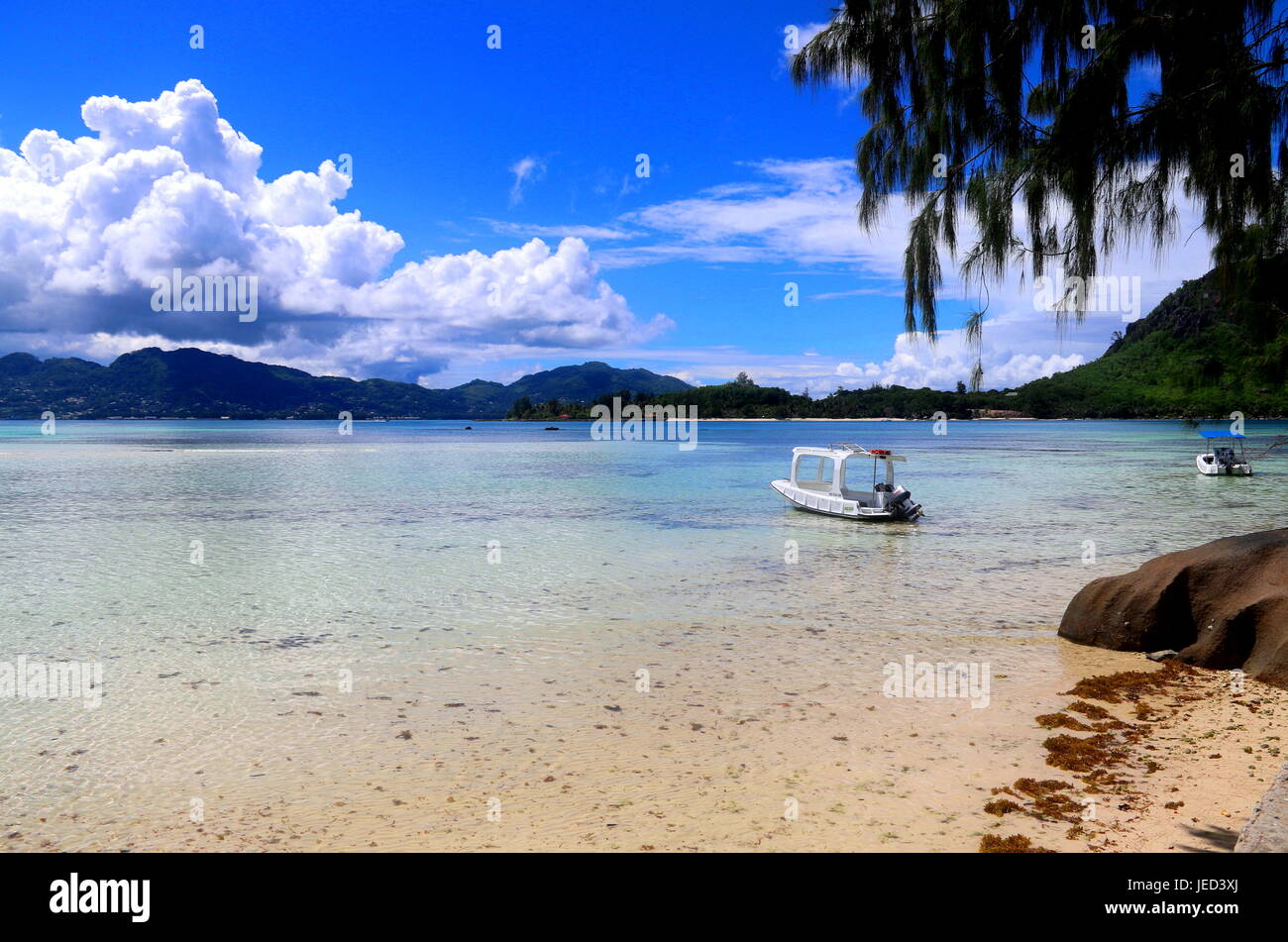 Abandoned Boat, Small Island off Mahe Stock Photo - Alamy