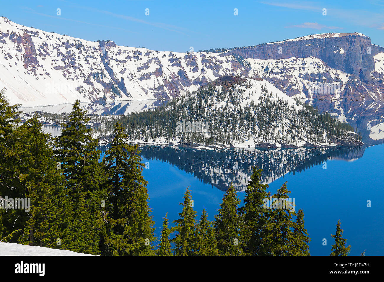 Crater lake national park snow hi-res stock photography and images - Alamy