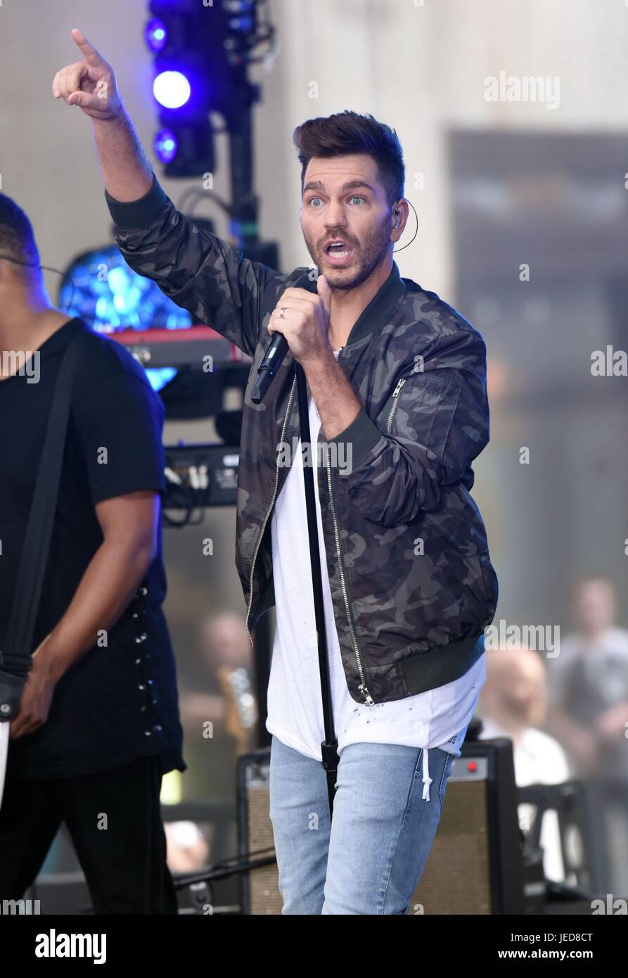 New York Ny Usa 23rd June 2017 Andy Grammer On Stage For Nbc Today