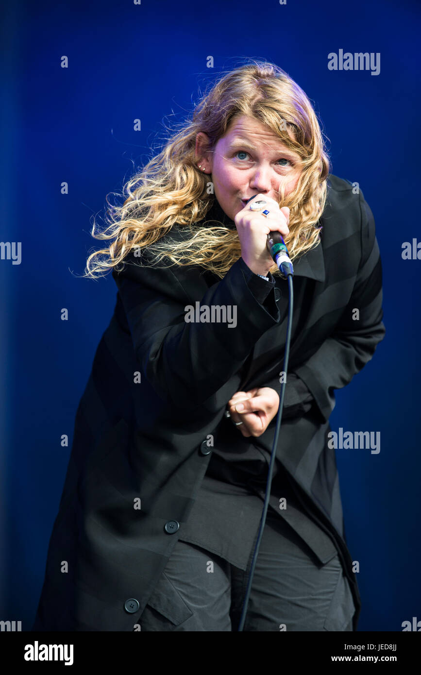 Kate tempest glastonbury hi-res stock photography and images - Alamy