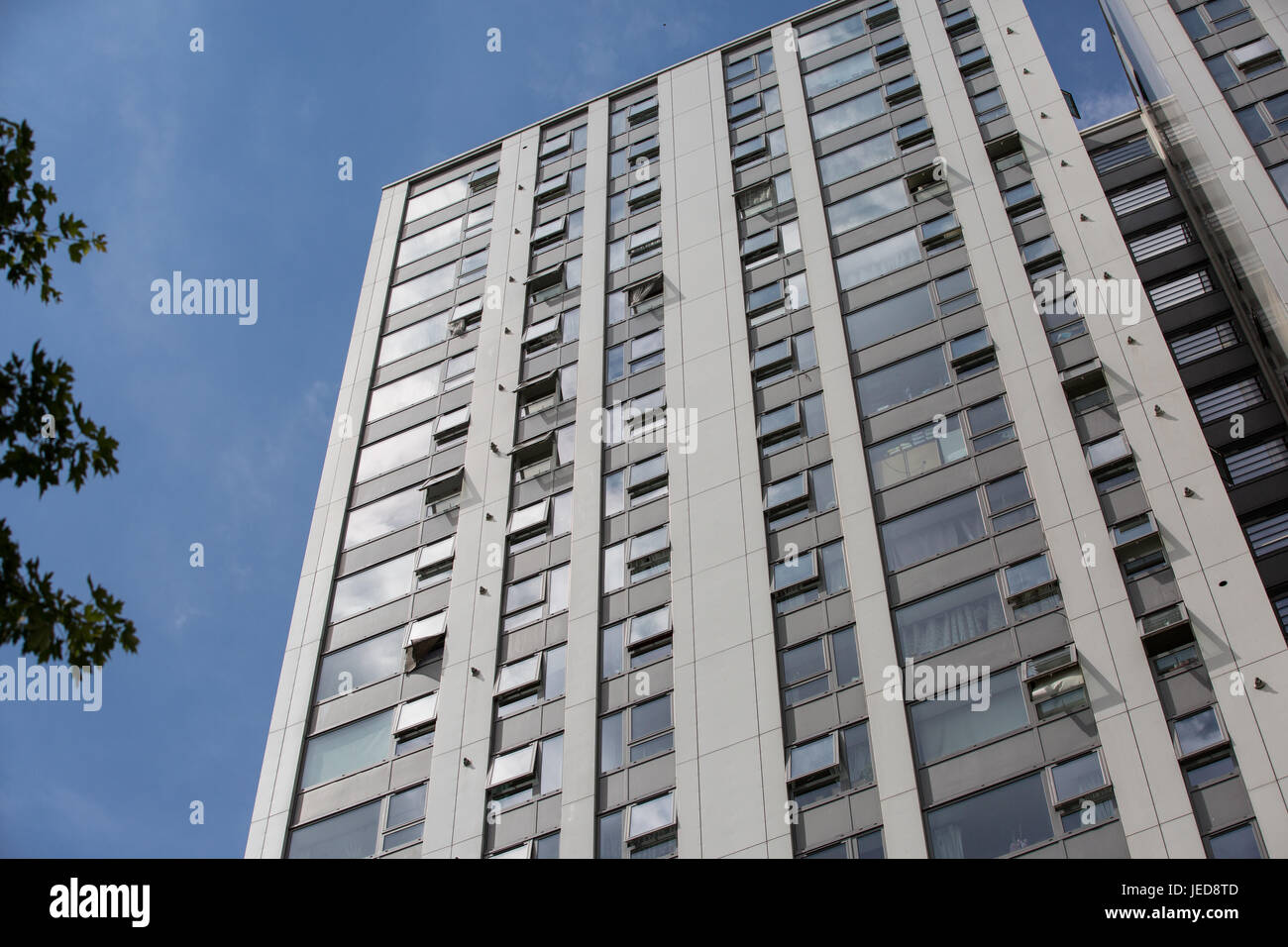 Cladding removal tower uk hi-res stock photography and images - Alamy