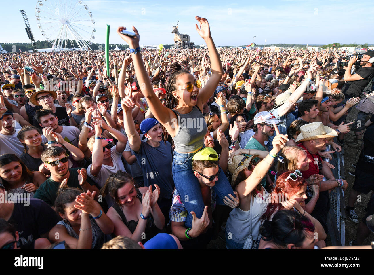 Mando dance hi-res stock photography and images - Alamy