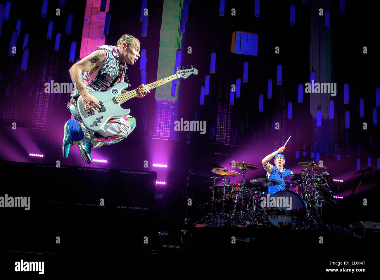Flea rhcp hi-res stock photography and images - Alamy
