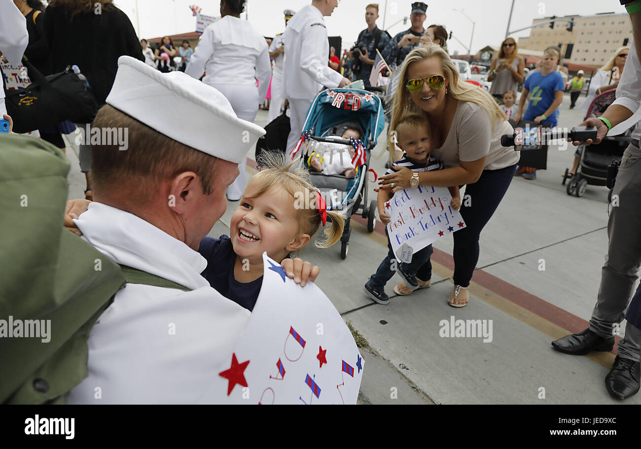 Uss savannah hi-res stock photography and images - Alamy
