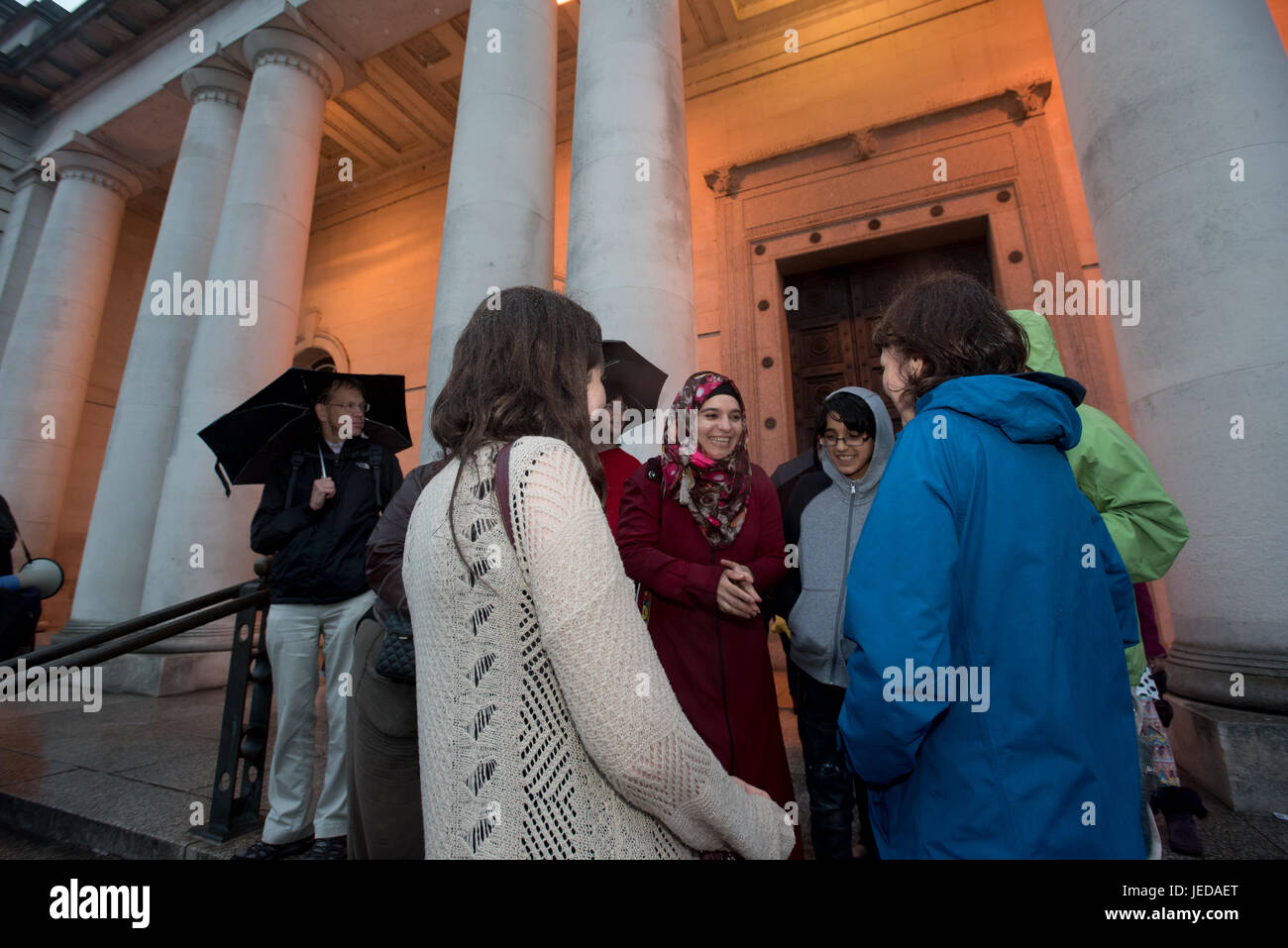 Wales Uk Muslim Mosque High Resolution Stock Photography and Images - Alamy
