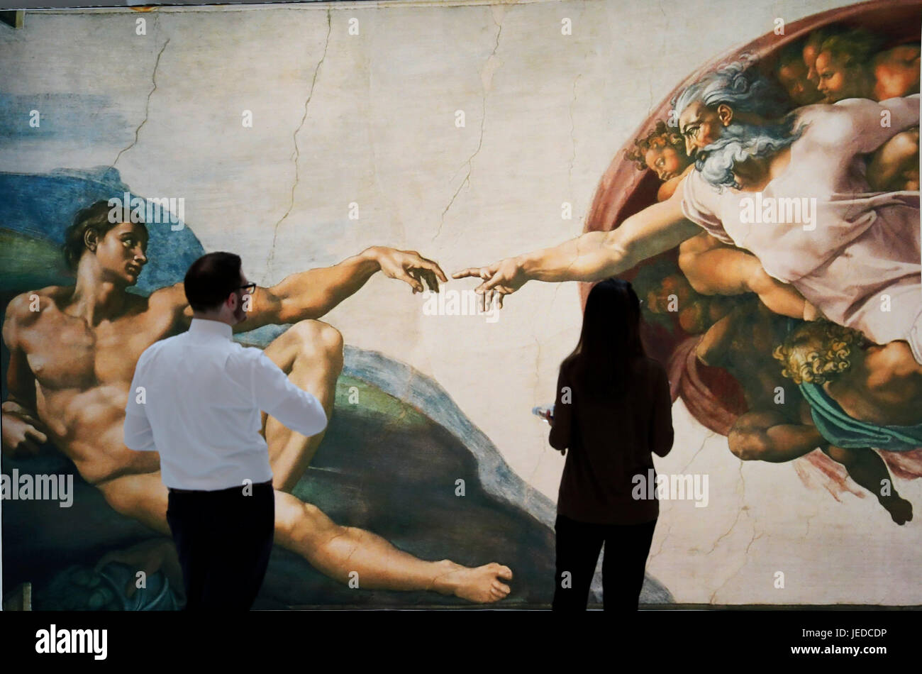 New York, USA. 23rd June, 2017. People view works in the "Up Close ...