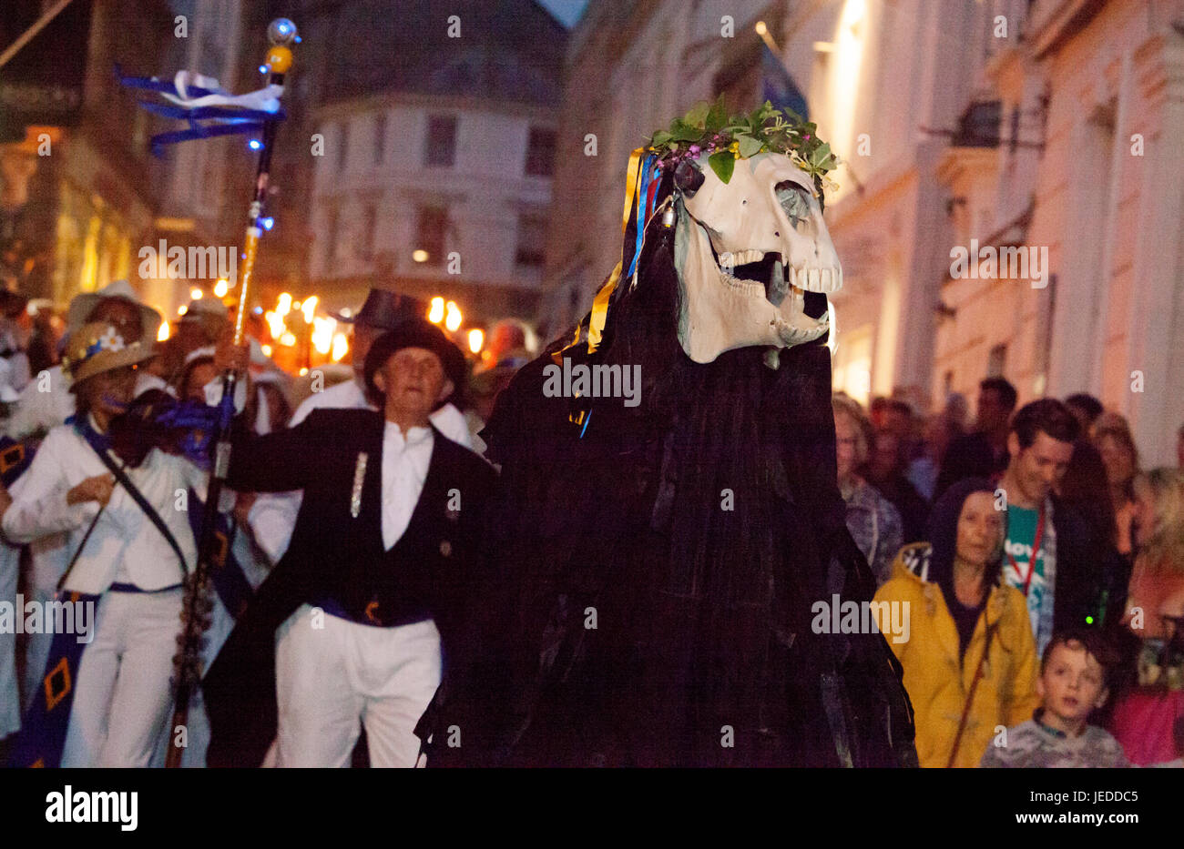 Penzance, Cornwall, UK 23rd June 2017. Serpent dancing in the streets ...