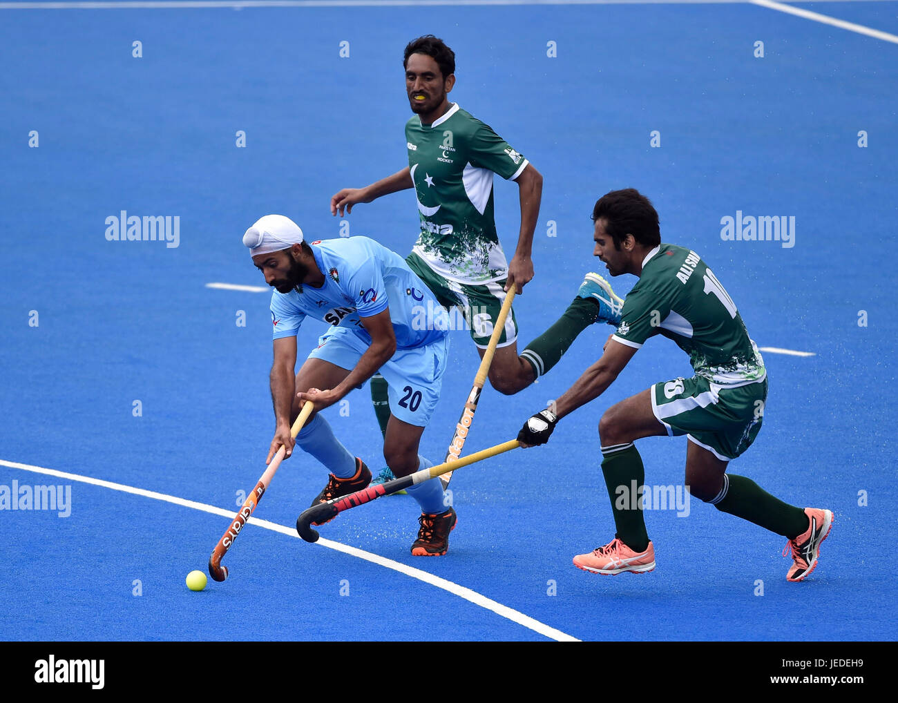 Pakistan hero hi-res stock photography and images - Alamy