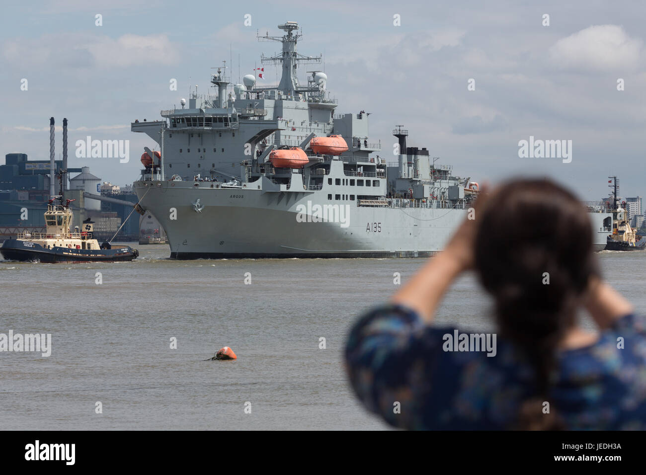 Mv contender bezant hi-res stock photography and images - Alamy