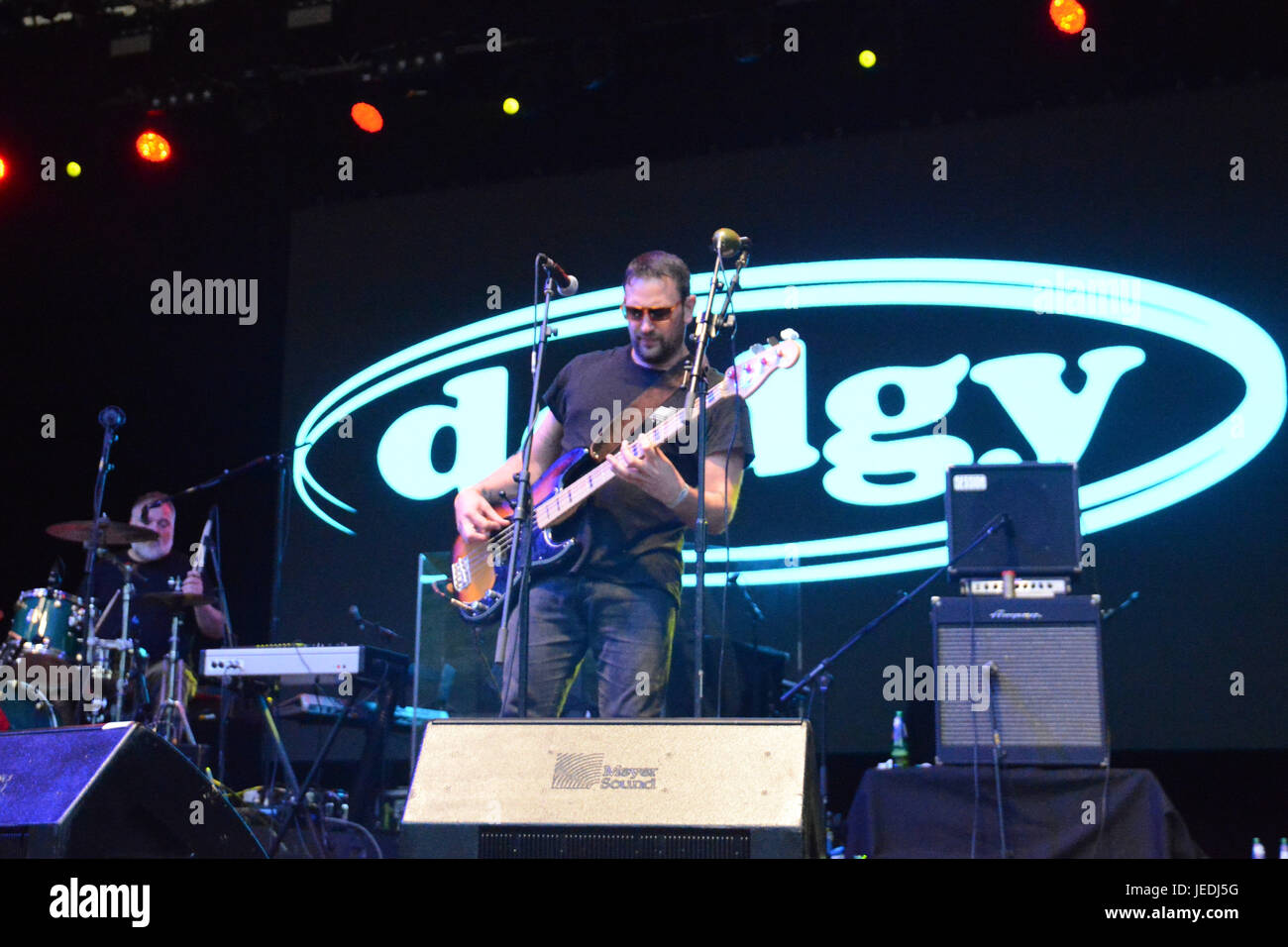 Eden Project, Cornwall, UK. 23rd June 2017. Britpop legends Dodgy ...