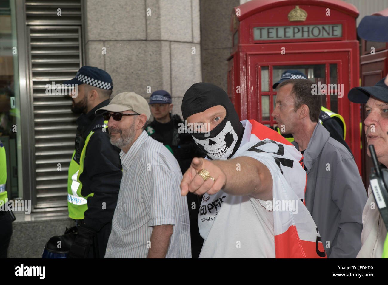 Edl face mask hi-res stock photography and images - Alamy