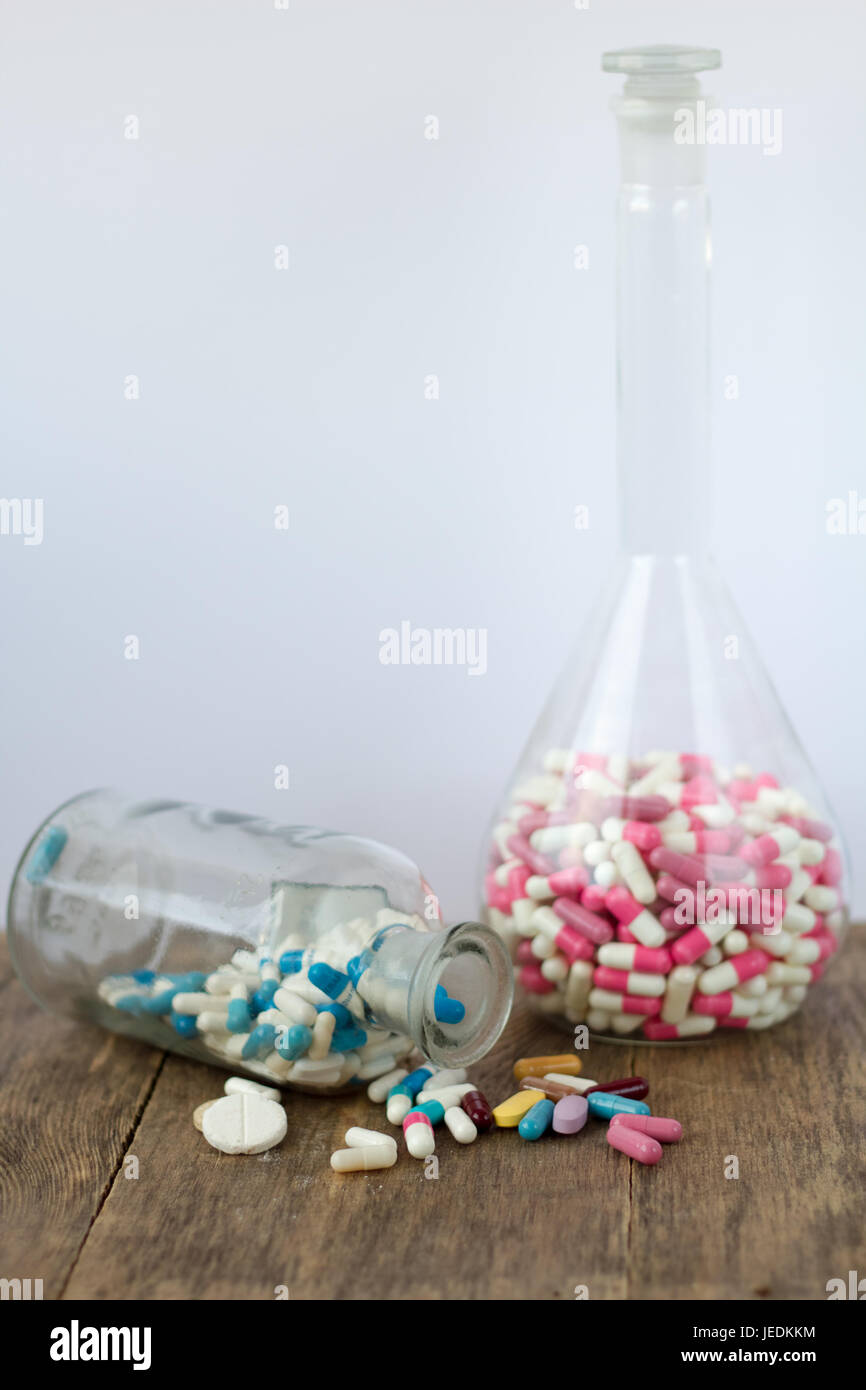 Pills pharmacology medicine hi-res stock photography and images - Alamy