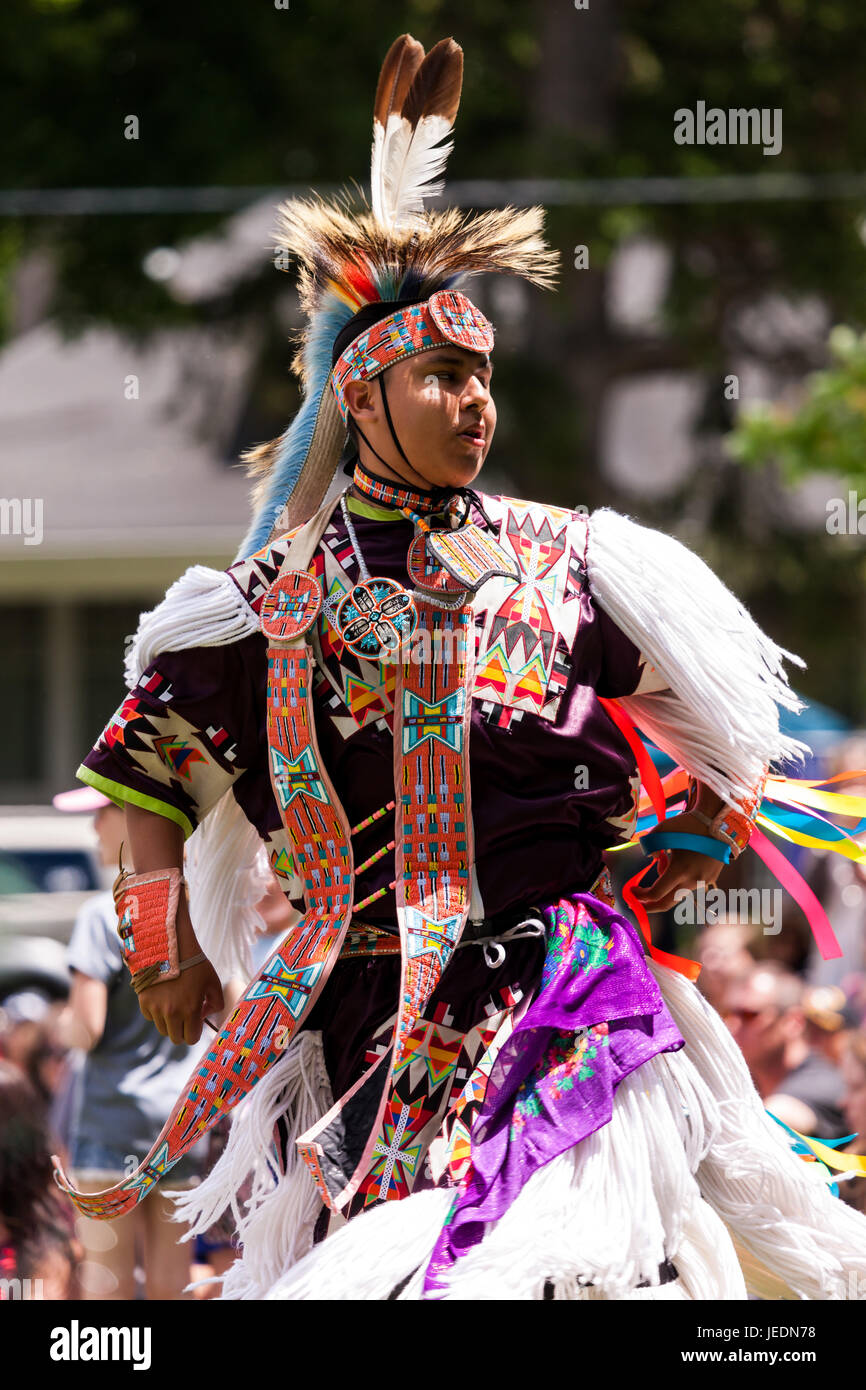 Members of Canada's First Nations communities celebrate and dance ...