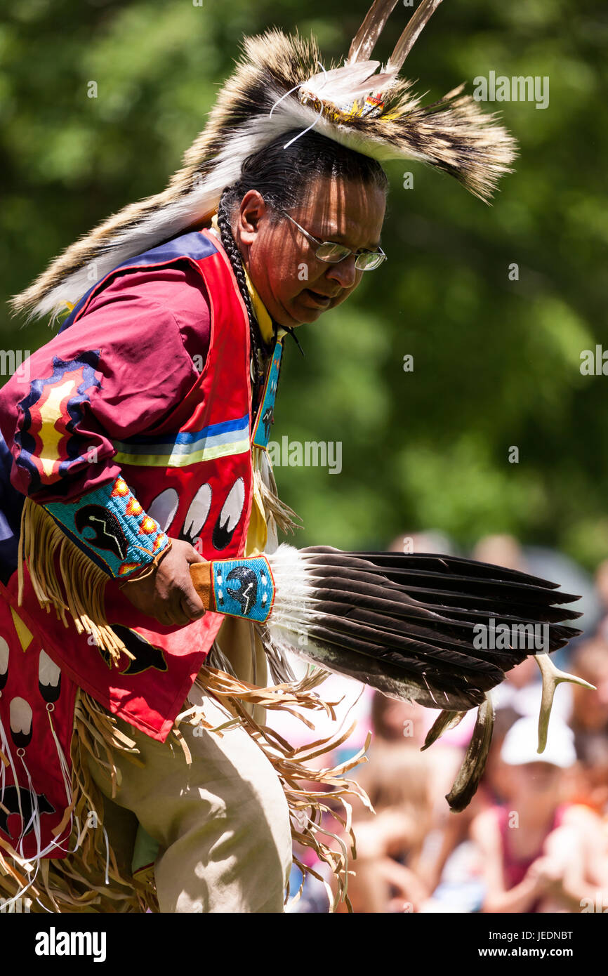 Members of Canada's First Nations communities celebrate and dance ...