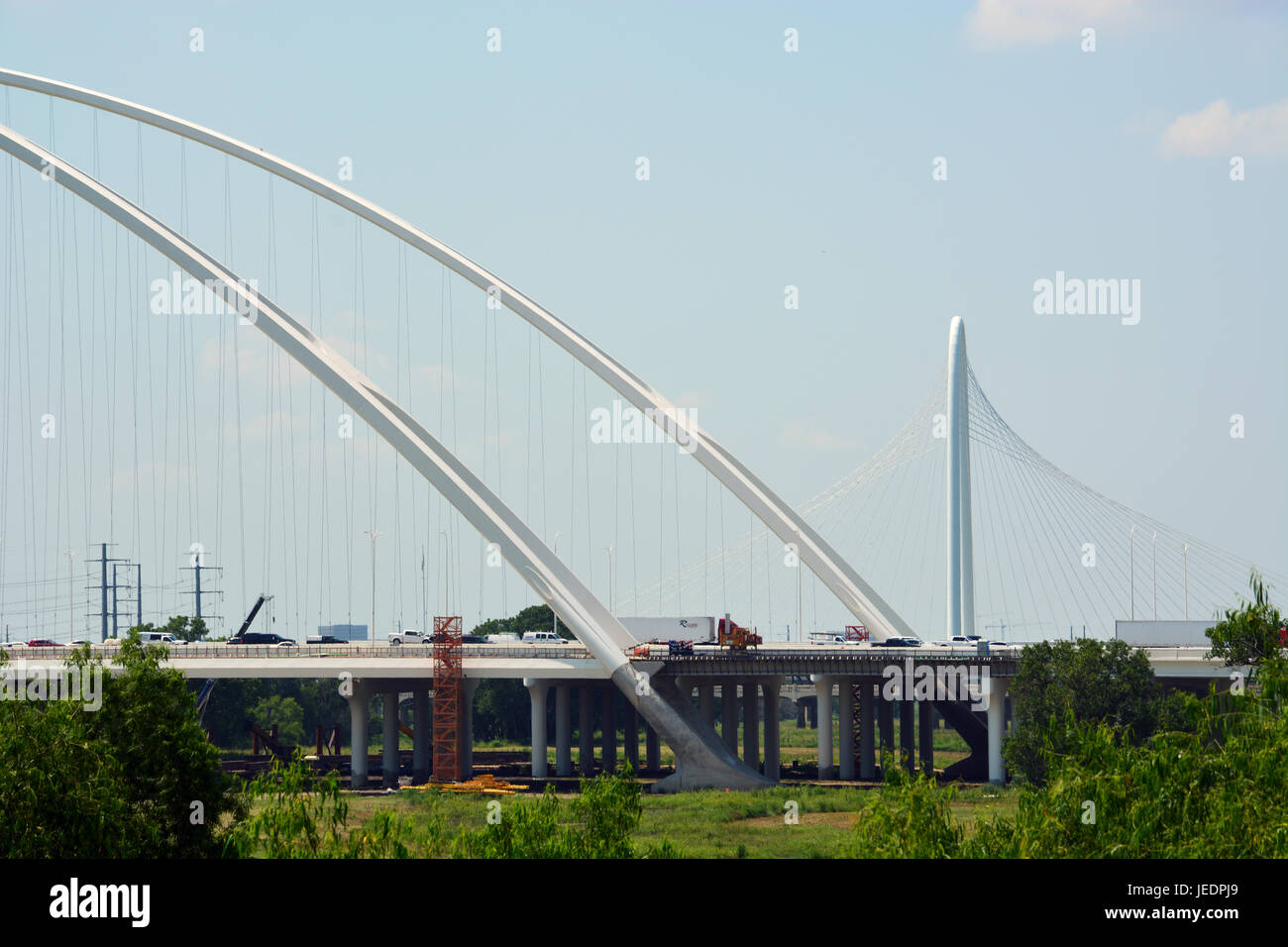 The McDermott bridge is the second in Dallas designed by Santiago ...