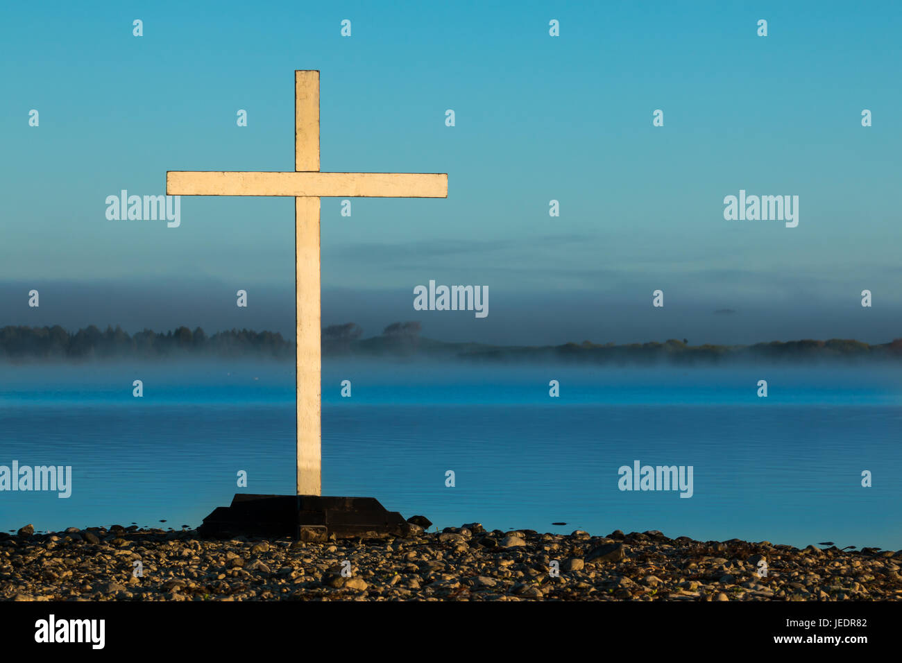 The cross of the lake hi-res stock photography and images - Alamy