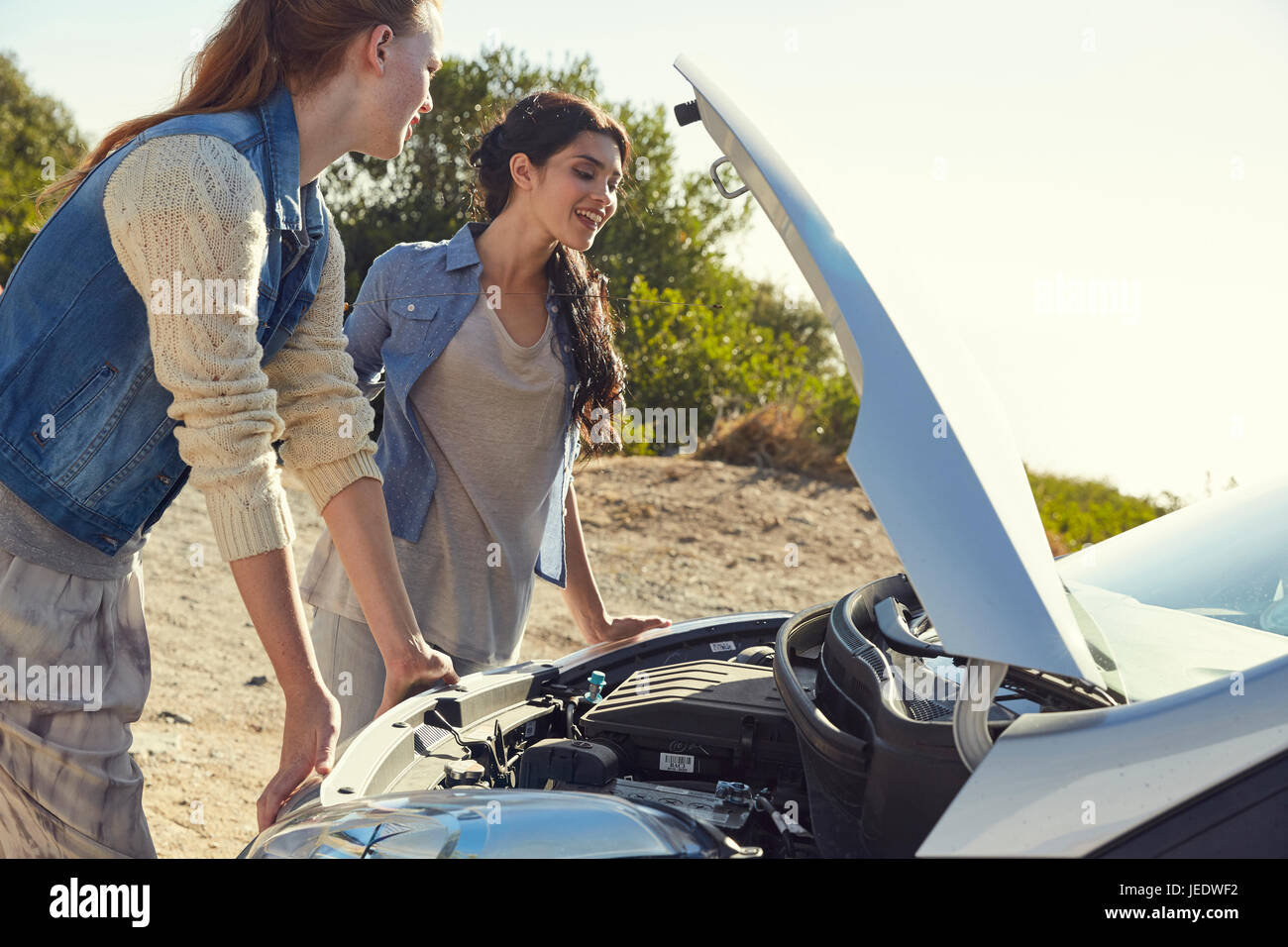 Female tourist car breakdown hi-res stock photography and images - Alamy