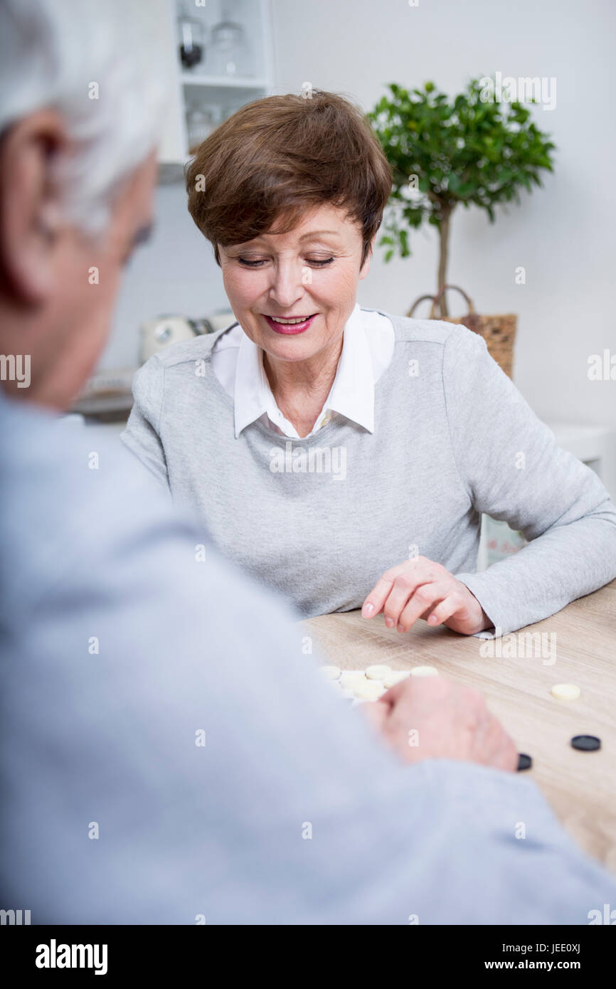 Chequers board hi-res stock photography and images - Alamy