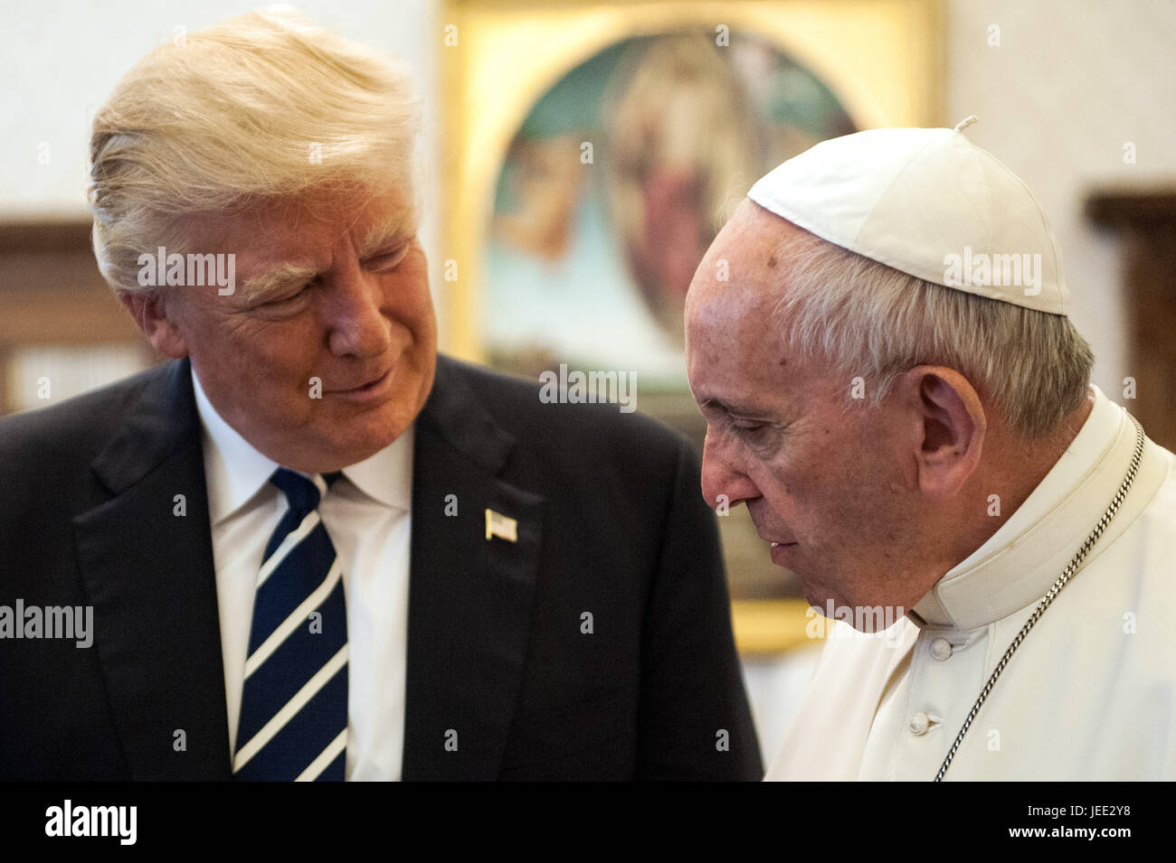U.S. President Donald Trump, Melania Trump and Ivanka Trump meet with ...