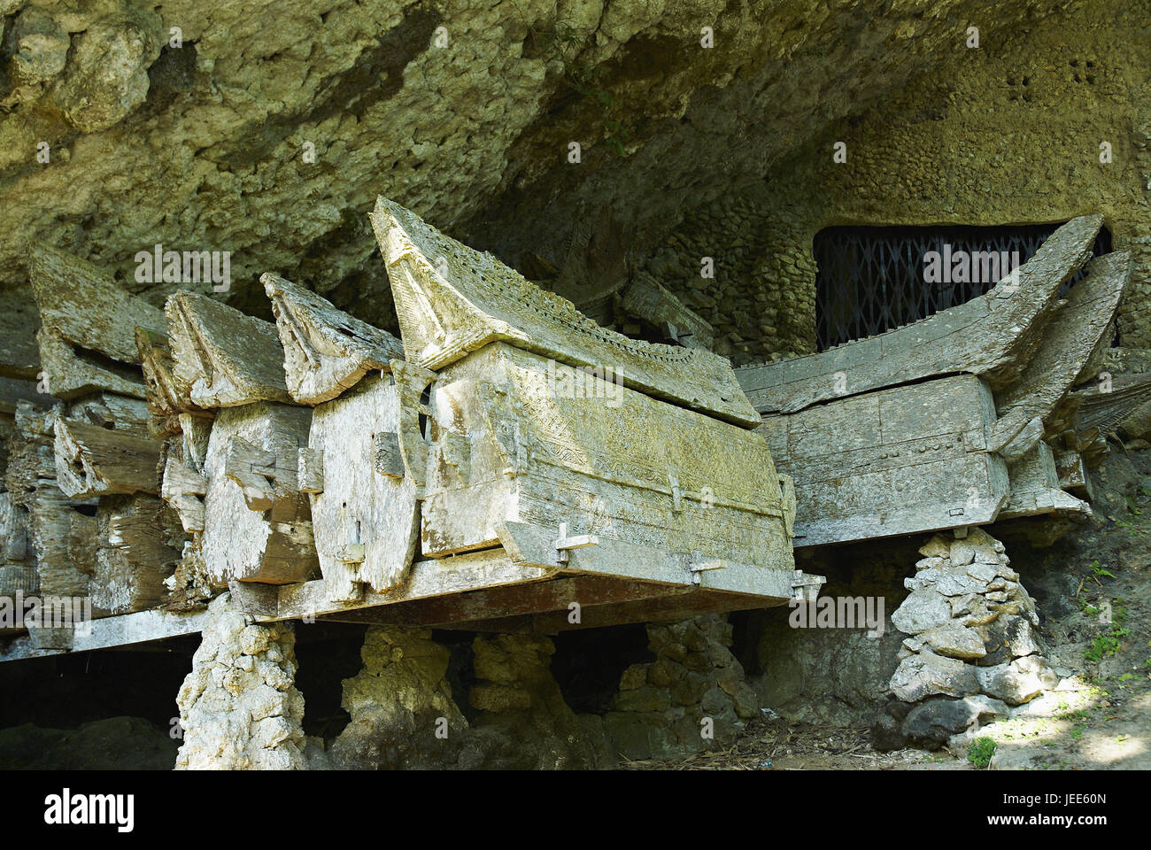 Indonesia, Sulawesi, Lemo, rock tombs Stock Photo - Alamy