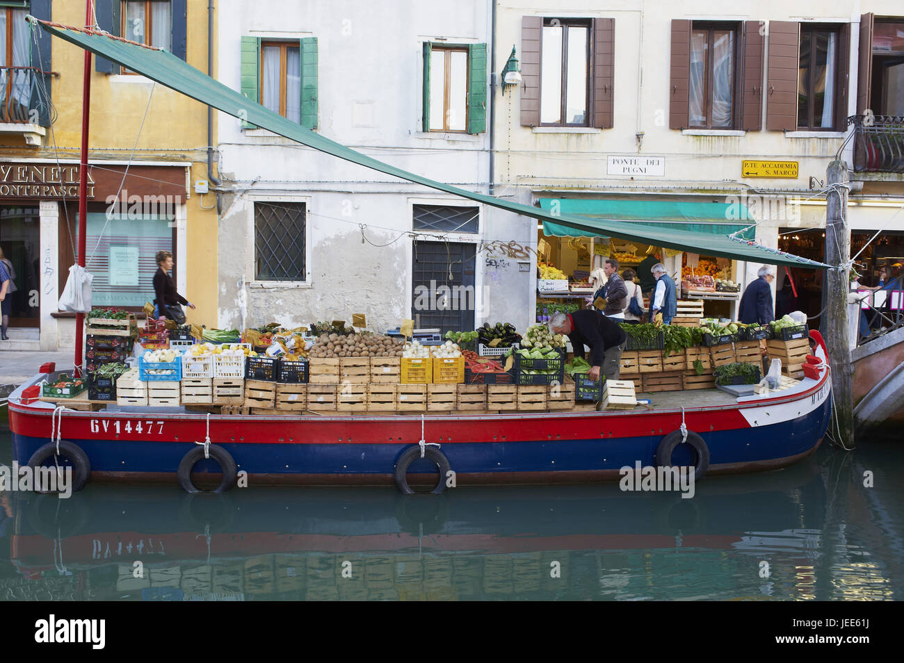 Boot of italy hi-res stock photography and images - Alamy