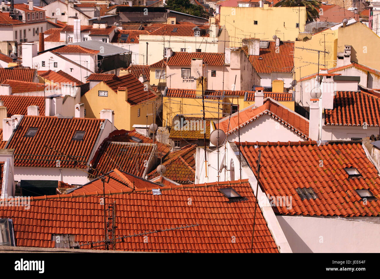 Lisbon old town architecture hi-res stock photography and images - Alamy