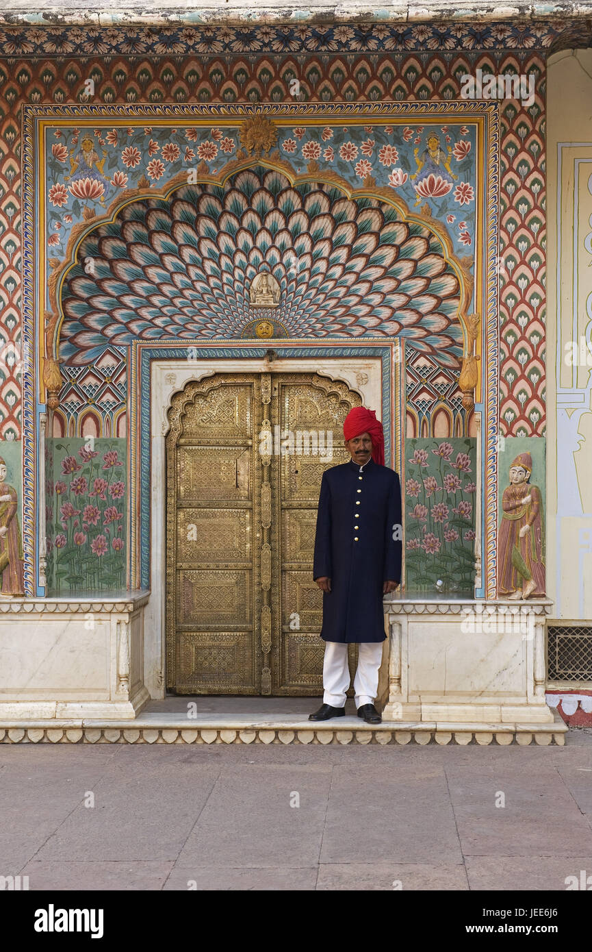 Peacocks courtyard hi-res stock photography and images - Alamy