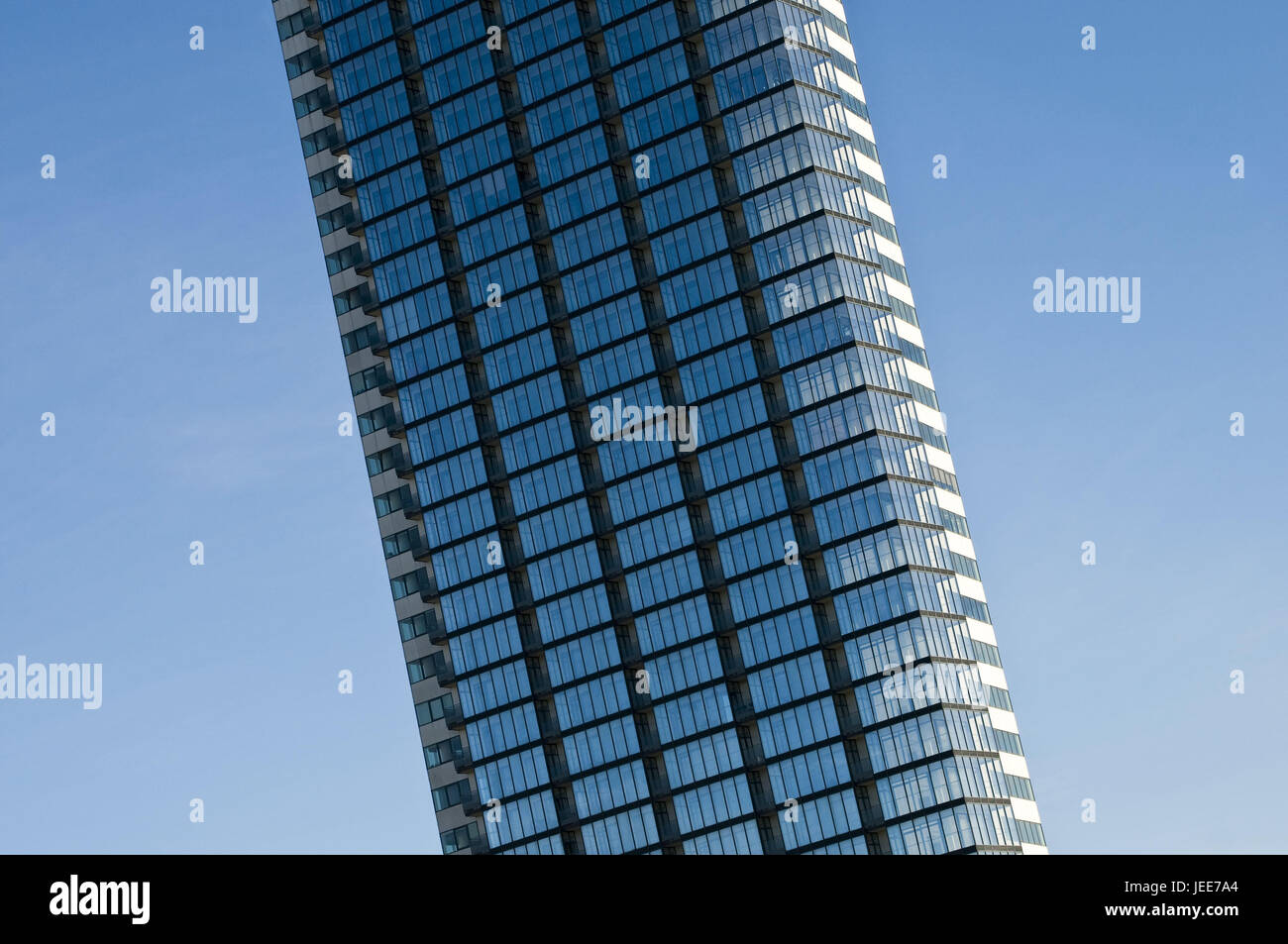Skyscrapers and high rise building hi-res stock photography and images ...