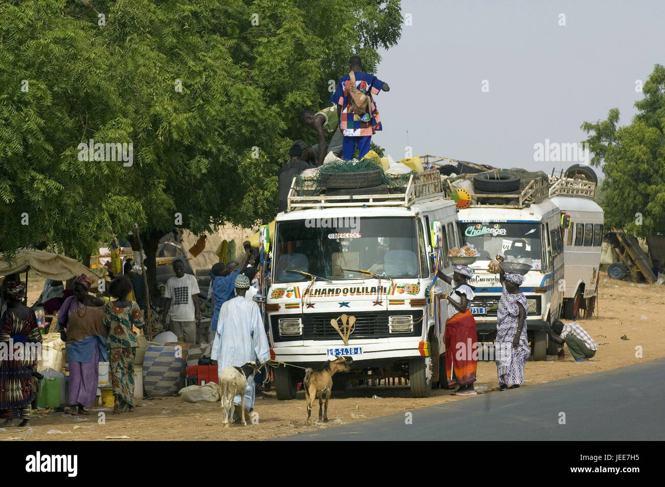 Ngaye Mekhe, buses, market scene, Senegal Stock Photo - Alamy