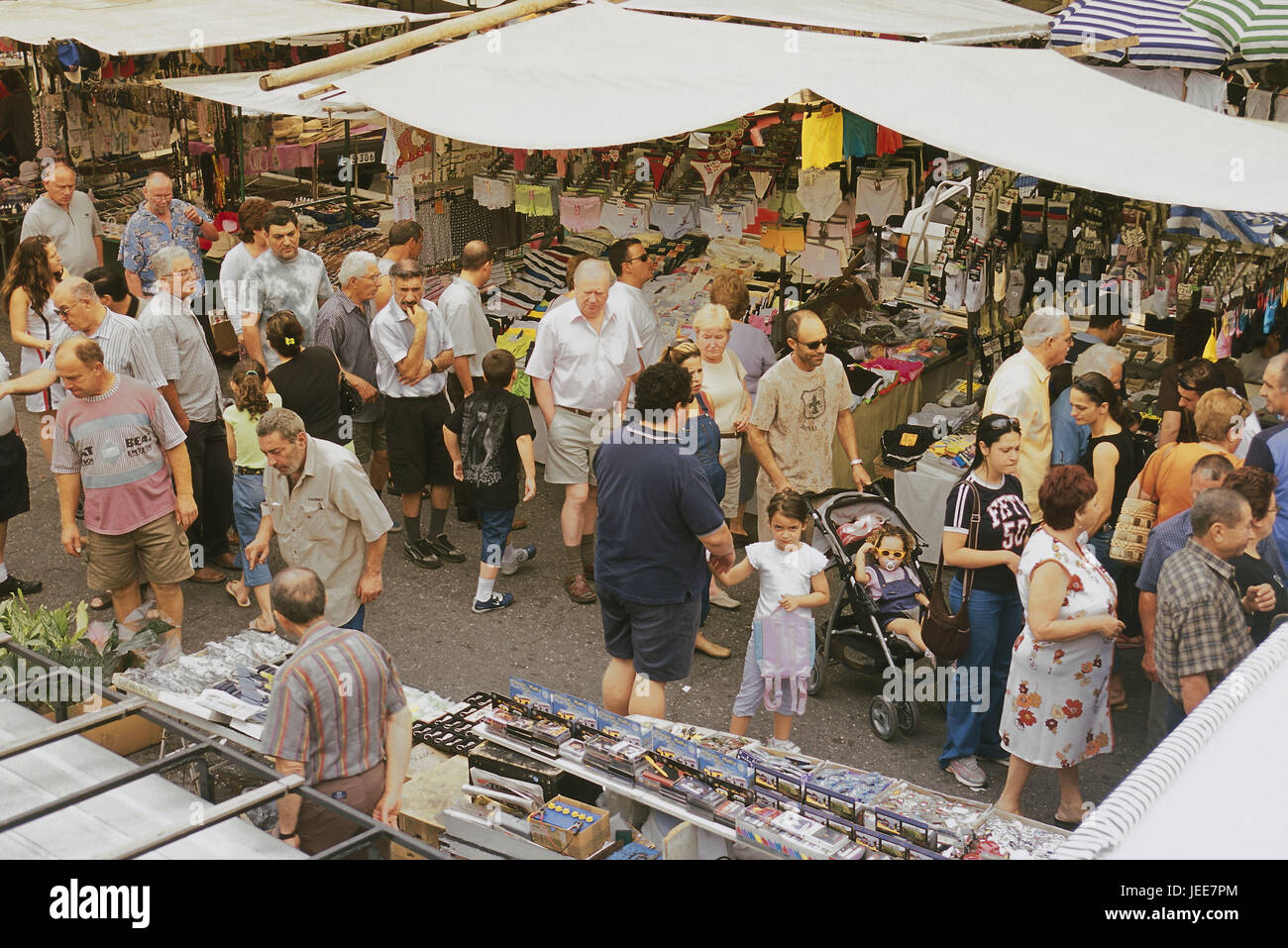 Island Malta, peninsula Sciberras, Valletta, Sunday market, sales ...