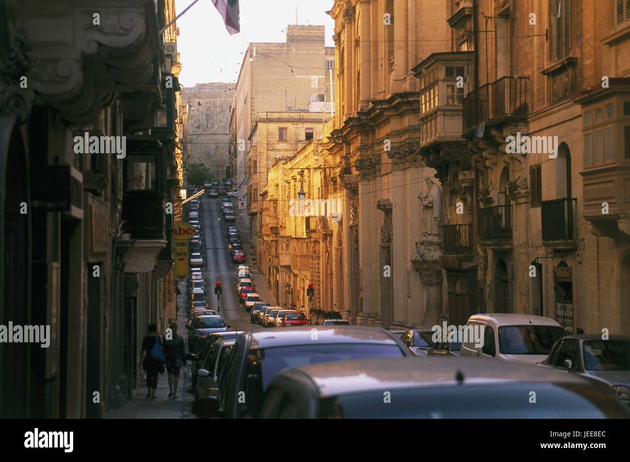 Island Malta, peninsula Sciberras, Valletta, Old Town, street gulch ...